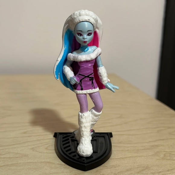 monster high | Toys | Monster High Abbey Bominable Scary Cute Figure ...